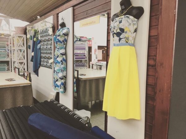 【ドイツ洋裁レポ】豊富なヨーロッパ生地と出会えるドイツの手芸店「der Stoff」に行ってきた。-アウグスブルク編- | 手仕事と健康